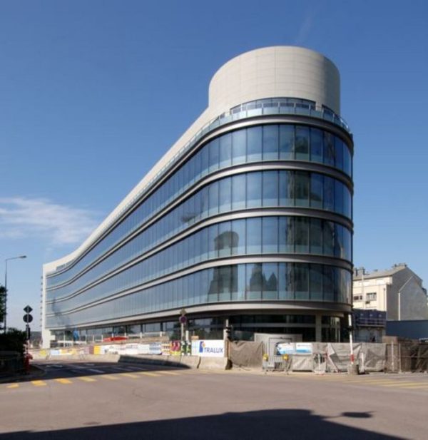 Bâtiment administratif de la Ville de Luxembourg à la Rocade - Jean ...